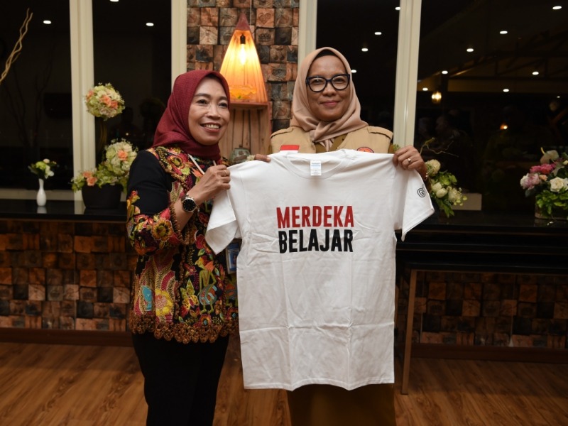 Pemprov Kalimantan Tengah Komitmen Implementasi Gerakan Merdeka Belajar ...